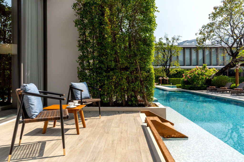 Executive Suite Pool Access Bangkok - Villa Deva Resort